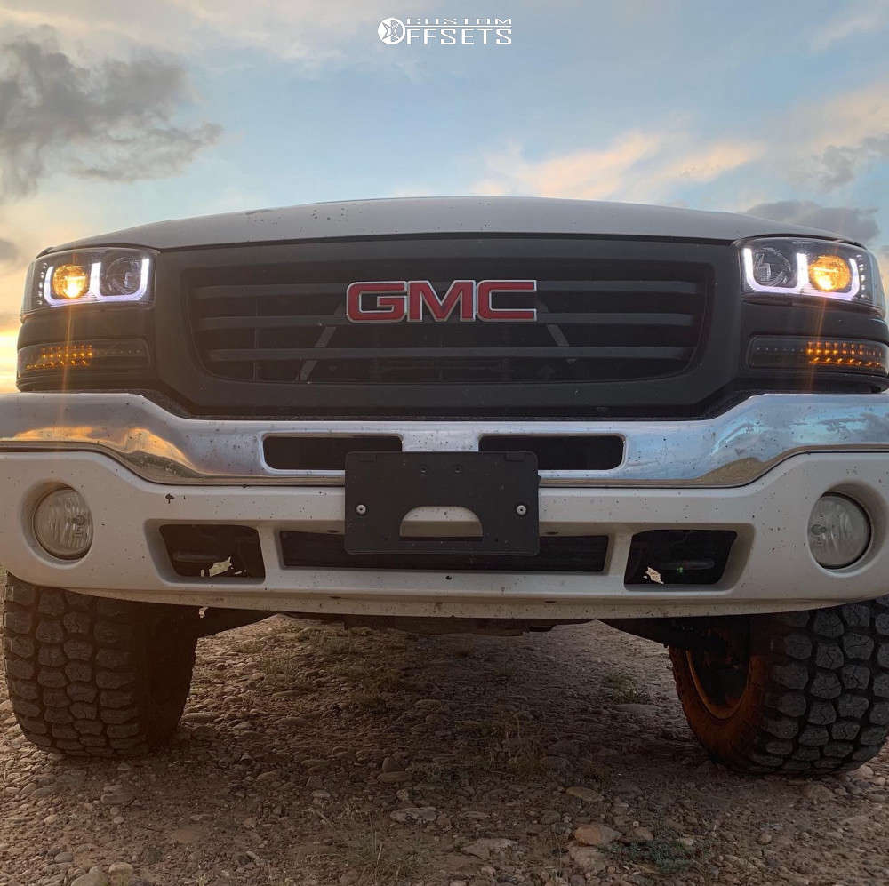 2004 GMC Sierra 1500 with 20x10 -25 Dropstars 655bm and 33/12.5R20 ...