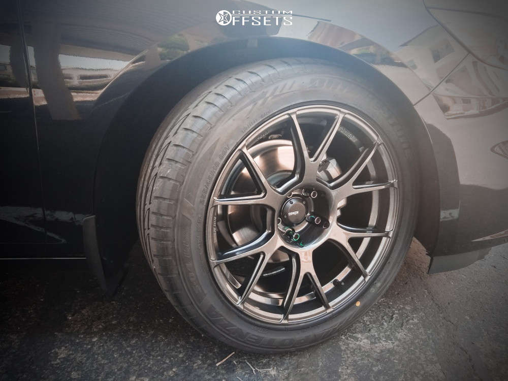 2017 Chevrolet Malibu with 18x9 15 Konig Ampliform and 255/45R18 ...