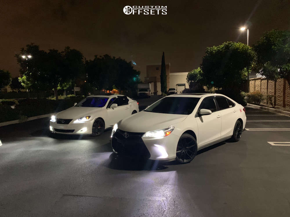 2017 Toyota Camry with 19x8.5 40 XXR 559 and 225/40R19 Arroyo Grand ...