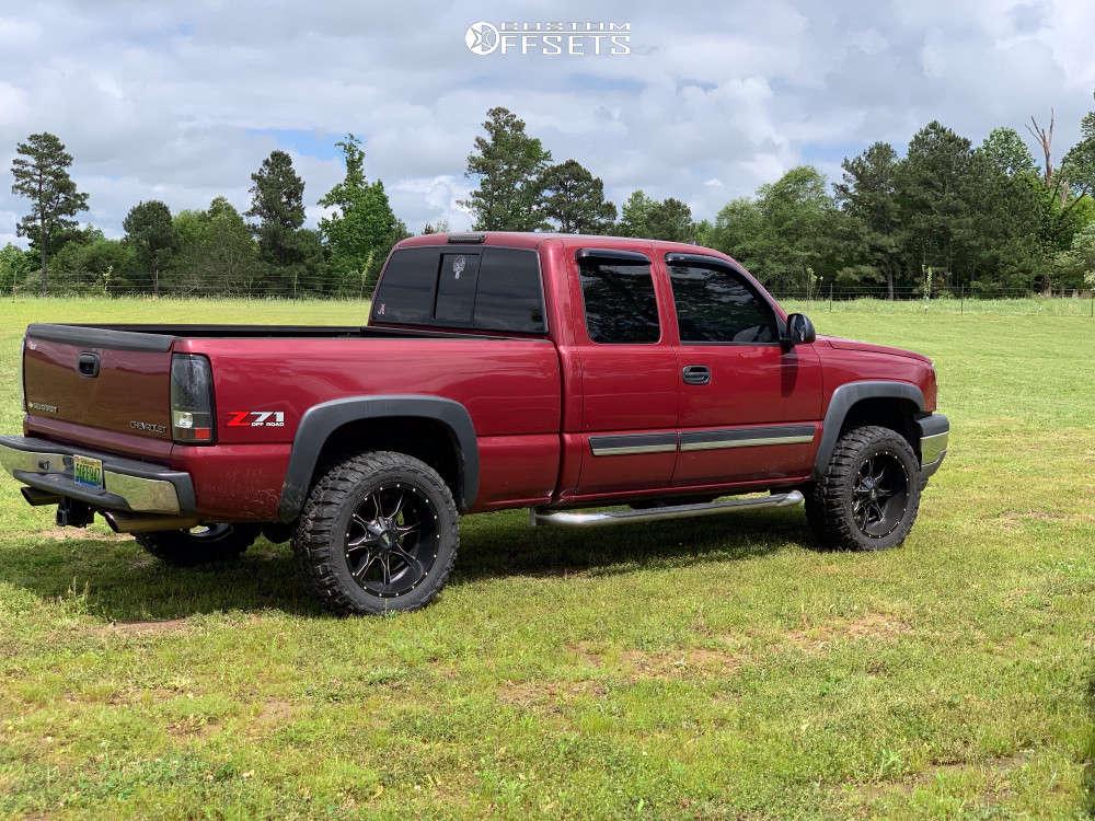 2005 Chevrolet Silverado 1500 with 20x10 -24 Moto Metal Mo970 and 33/12 ...
