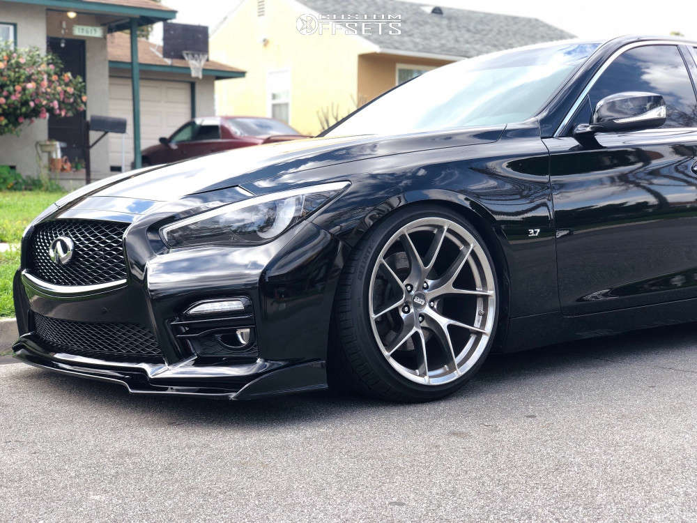 2015 INFINITI Q50 with 19x10.5 22 ESR Rf2 and 235/35R19 Delinte Dx-10 ...