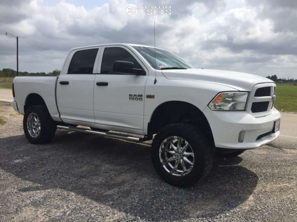 2013 Ram 1500 with 20x9 -12 XD Badlands and 35/12.5R20 Federal Couragia ...