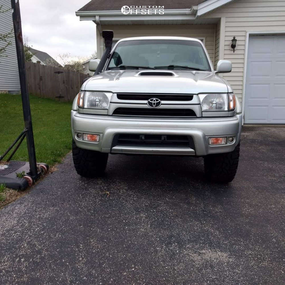 2001 Toyota 4Runner with 17x8.5 0 Method Double Standard and 285/70R17 ...