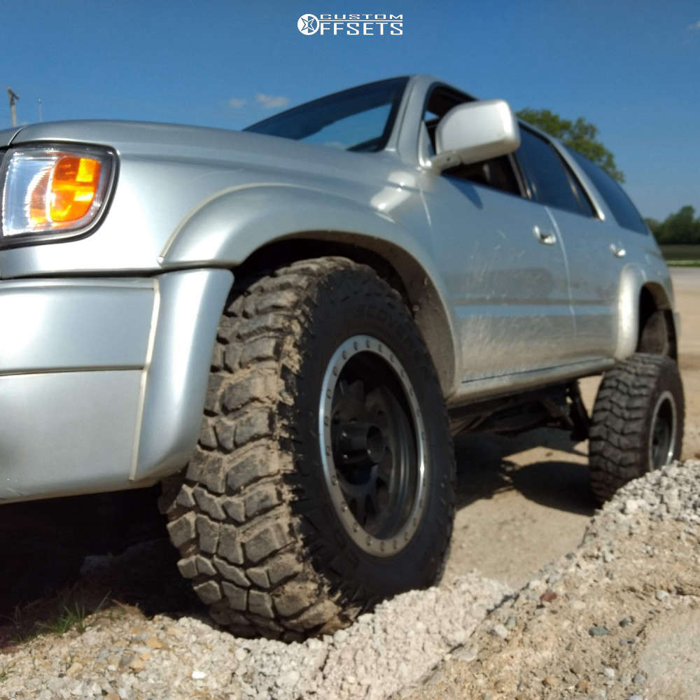 2001 Toyota 4Runner with 17x8.5 0 Method Double Standard and 285/70R17 ...