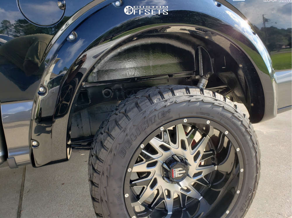 2016 Ford F-150 with 22x12 -44 American Truxx Dna and 35/12.5R22 ...