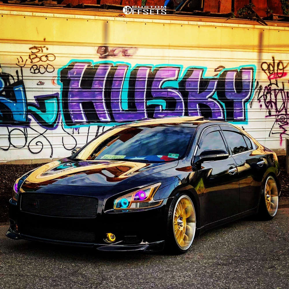 2012 Nissan Maxima with 20x10.5 40 STR 514 and 235/35R20 Lexani Lx ...