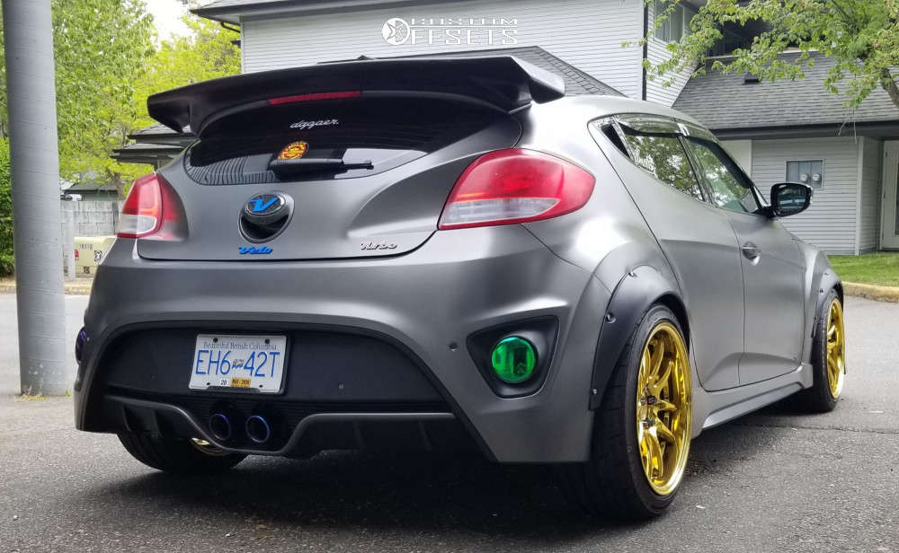 2014 Hyundai Veloster with 18x9.5 30 Aodhan DS02 and 245/40R18 ...