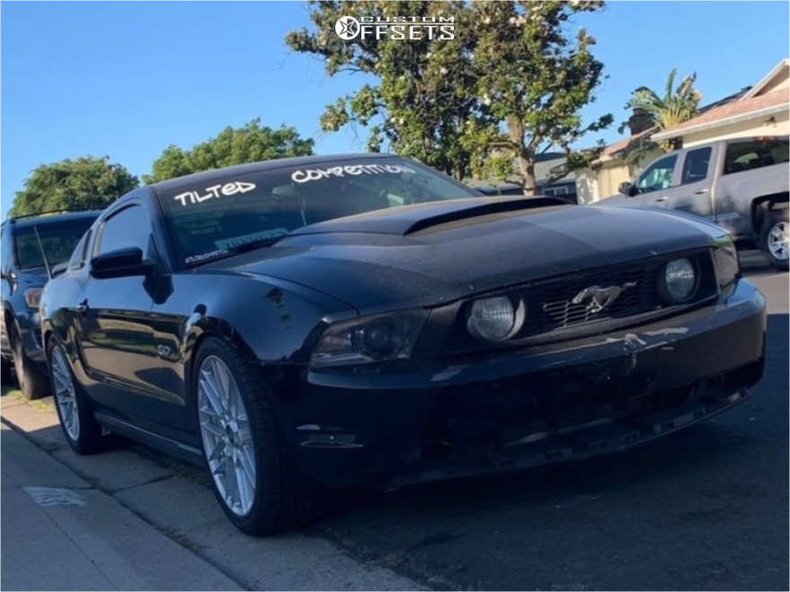 2012 Ford Mustang with 20x8.5 35 Rotiform Rse and 275/35R20 Firestone ...