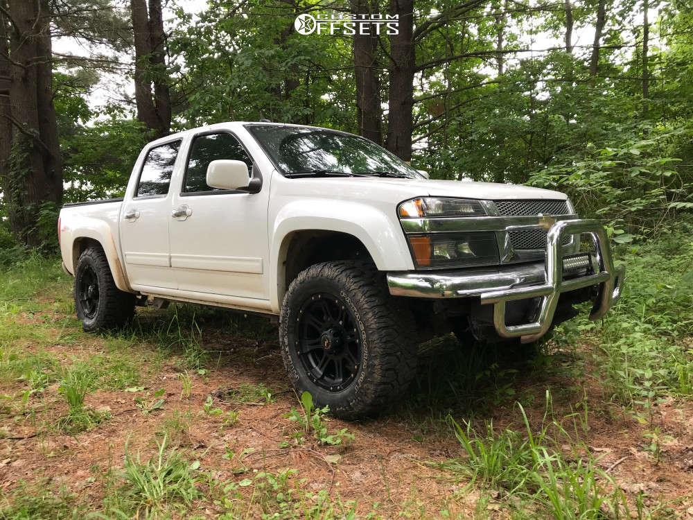2010 Chevrolet Colorado with 18x9 25 Raceline Raptor and 305/60R18 ...