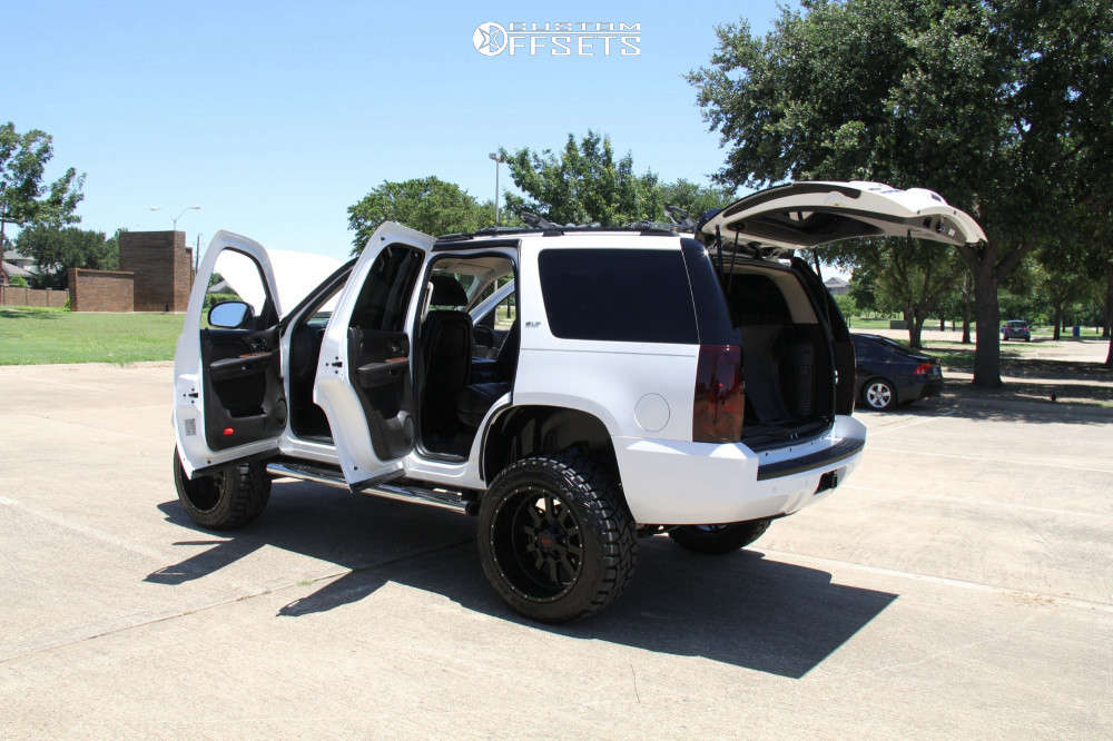 2008 GMC Yukon with 22x12 -44 DFD N/a and 35/12.5R22 Toyo Tires Open ...