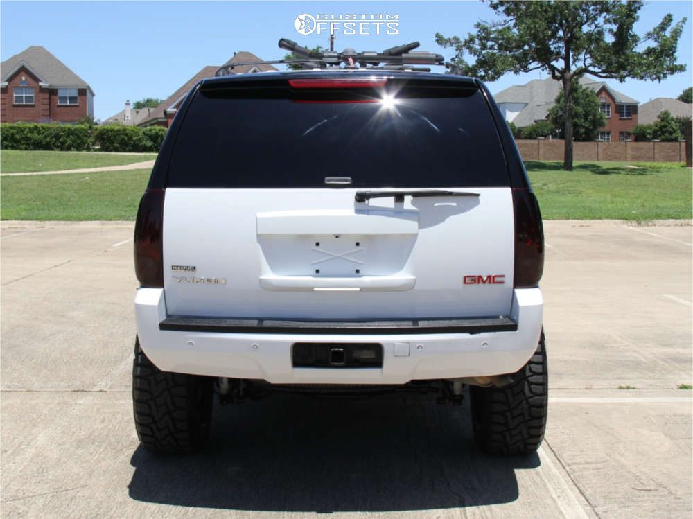 2008 GMC Yukon with 22x12 -44 DFD N/a and 35/12.5R22 Toyo Tires Open ...