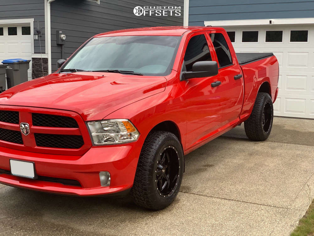 2019 Ram 1500 Classic with 20x10 -24 Moto Metal Mo970 and 275/60R20 ...