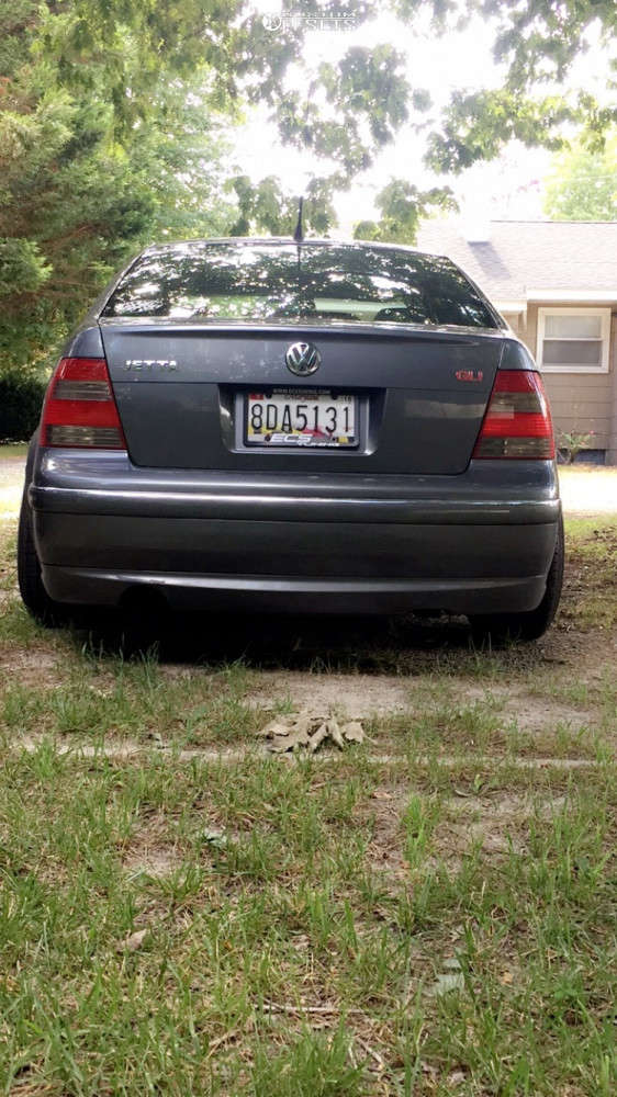 2004 Volkswagen Jetta with 18x8.5 35 WatercooledIND Md1 and 215/30R18 ...