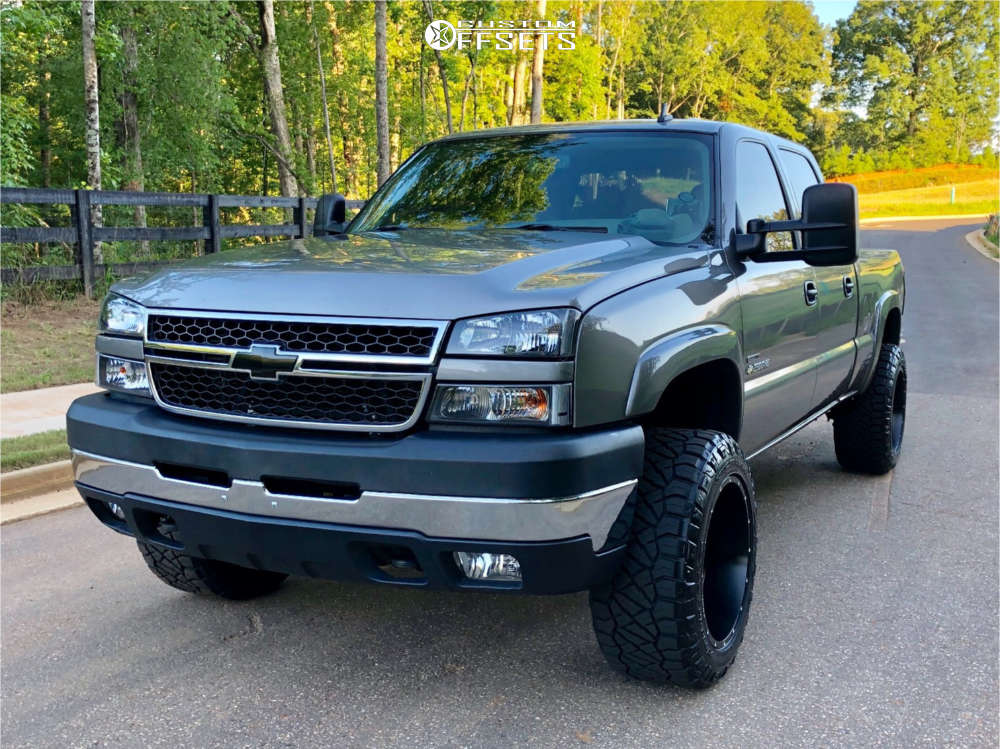 2006 Chevrolet Silverado 2500 HD with 20x12 -44 Hostile Blaze and 33/12 ...