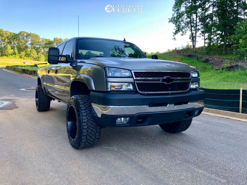2006 Chevrolet Silverado 2500 HD with 20x12 -44 Hostile Blaze and 33/12 ...