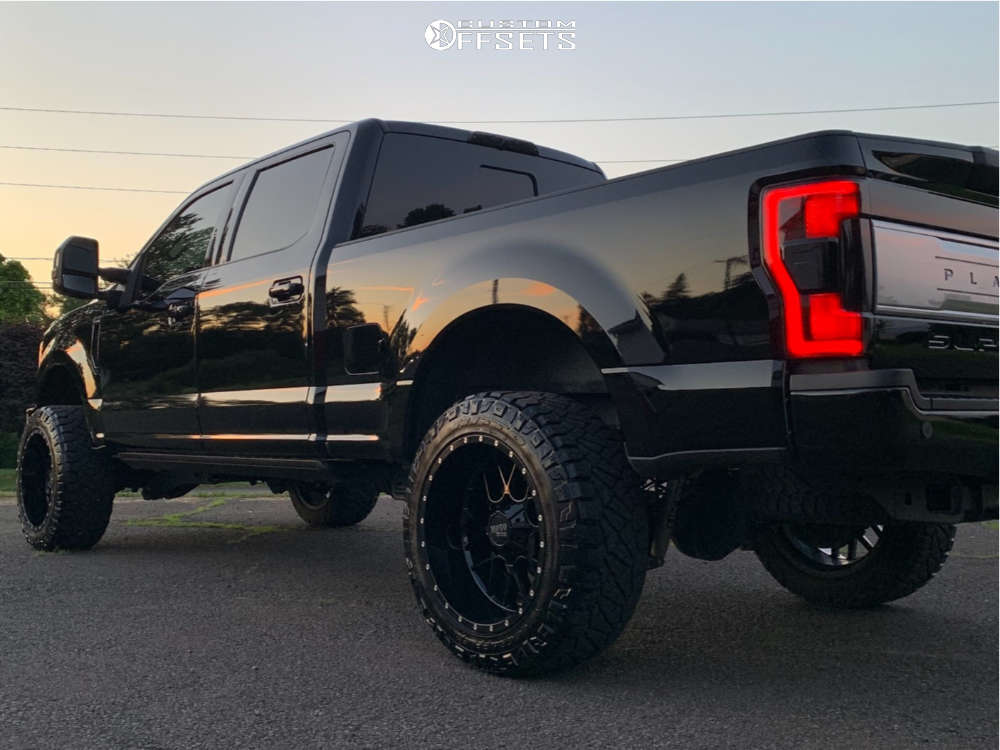 2017 Ford F-250 Super Duty with 22x12 -44 Moto Metal MO986 and 35/12 ...