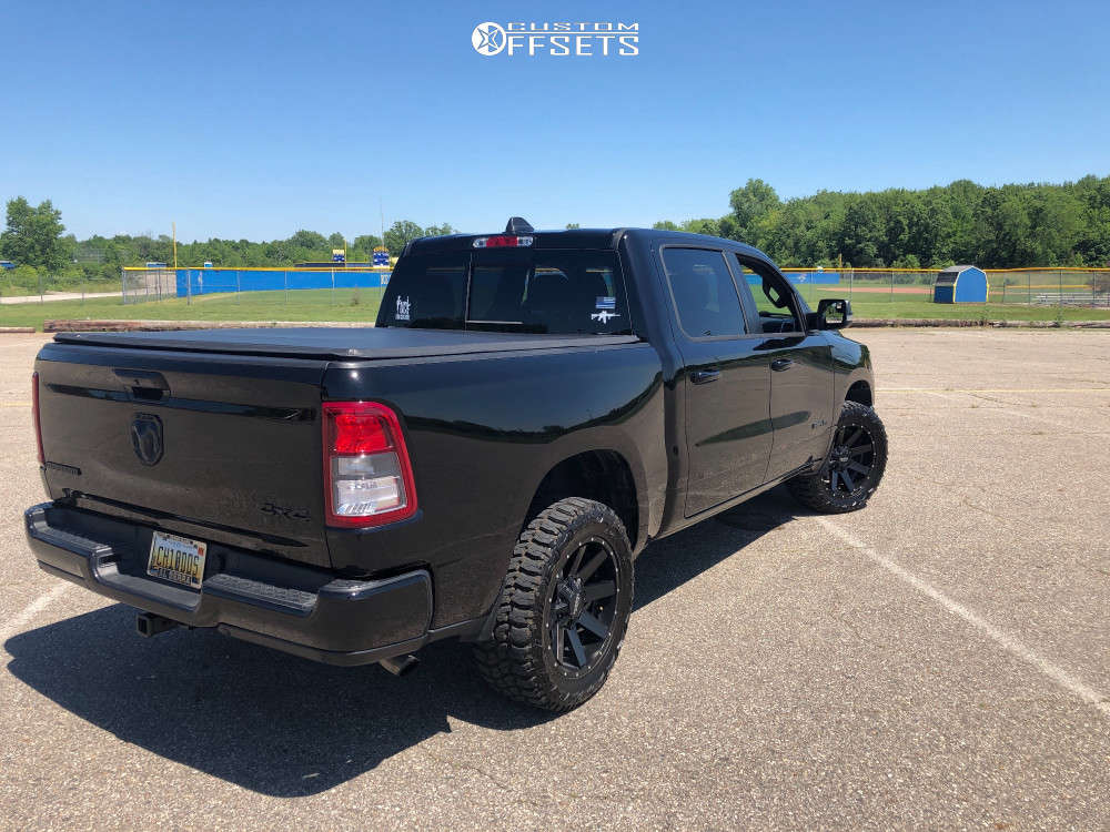 2019 Ram 1500 with 20x9 -12 Mudster Offroad Ghost Rider and 33/12.5R20 ...