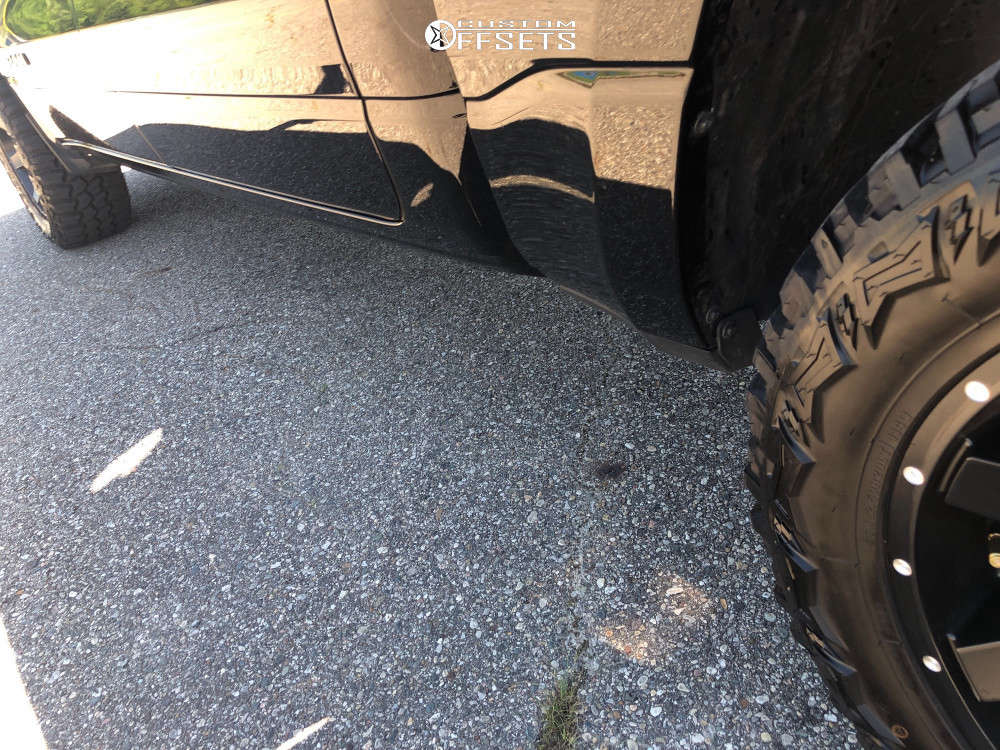 2019 Ram 1500 with 20x9 -12 Mudster Offroad Ghost Rider and 33/12.5R20 ...