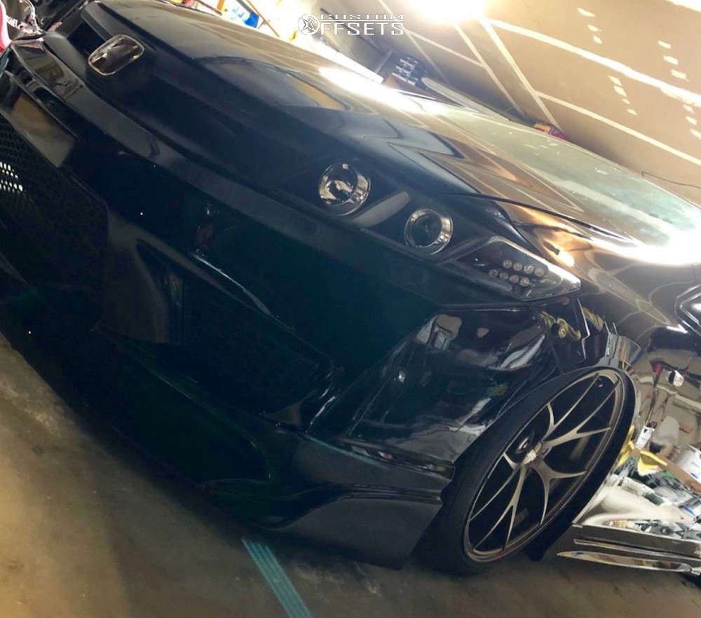 2013 Honda Civic with 18x8.5 38 STR 903 and 225/40R18 Continental ...