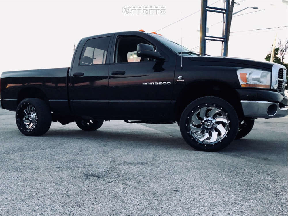 2006 Dodge Ram 3500 with 22x12 -44 Fuel Cleaver D240 and 305/40R22 Toyo ...