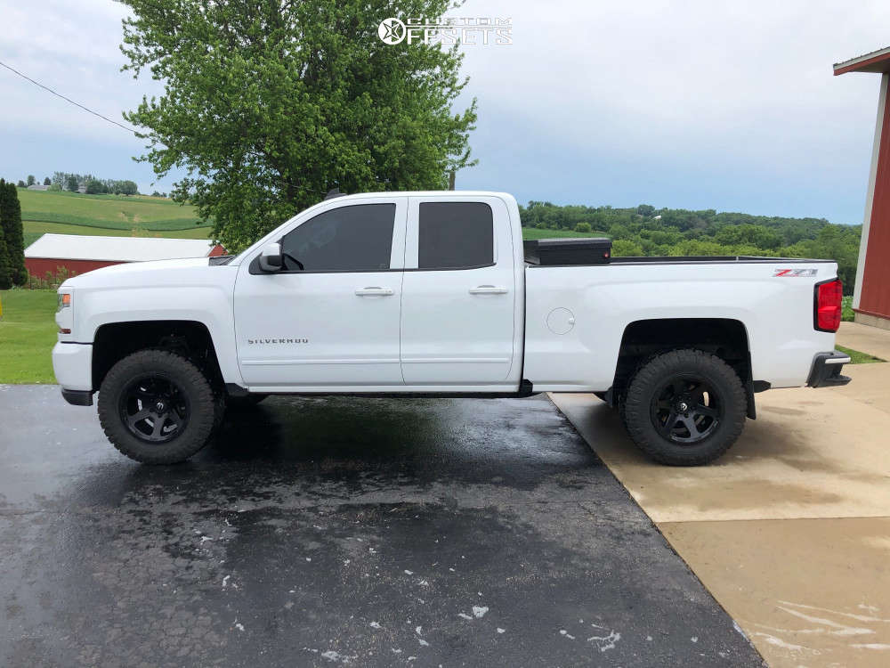 2016 Chevrolet Silverado 1500 with 18x9 -12 Fuel Ripper and 275/70R18 ...