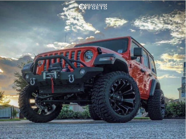 2019 Jeep Wrangler with 22x12 -44 Fuel Assault and 35/12.5R22 Cooper ...