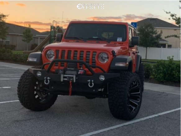 2019 Jeep Wrangler with 22x12 -44 Fuel Assault and 35/12.5R22 Cooper ...