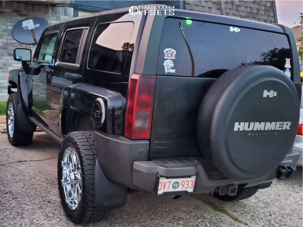 2006 HUMMER H3 with 20x9 18 XD Badlands and 275/55R20 Falken WildPeak ...