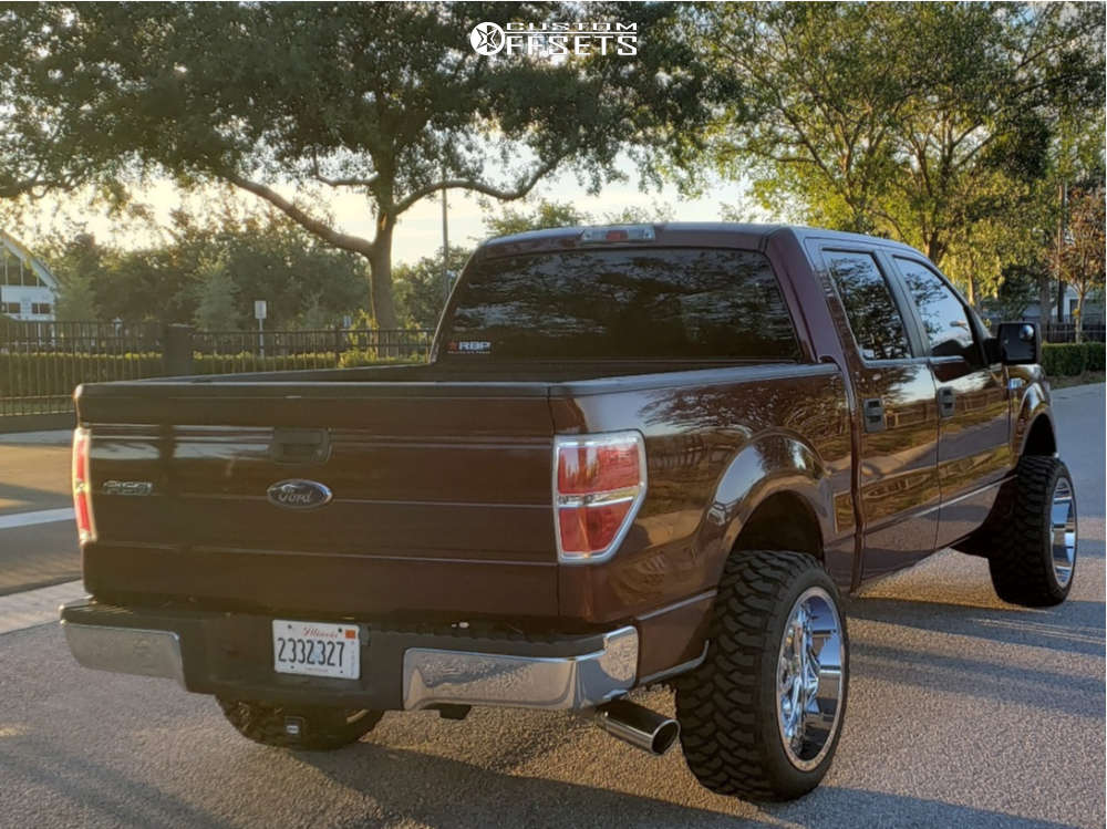 2009 Ford F-150 with 22x12 -44 RBP 73r and 33/12.5R22 Comforser Cf3000 ...