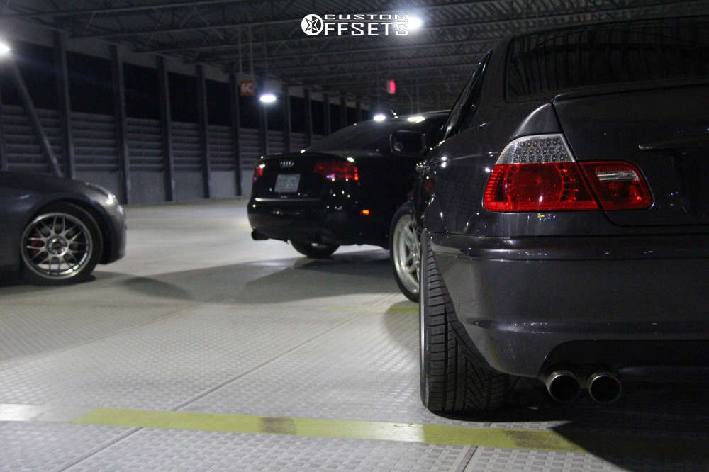 2005 BMW 330Ci with 18x8 13 OEM Wheels Style 37m and 245/40R18 ...