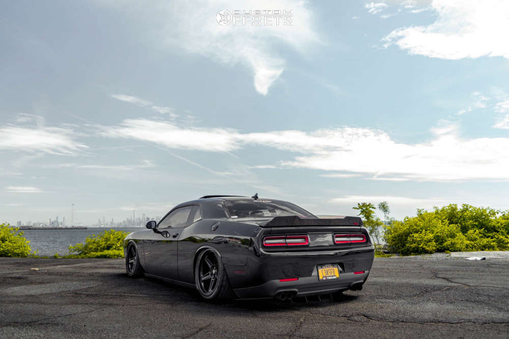 2018 Dodge Challenger with 20x9.5 25 Factory Reproductions Fr73 and 275 ...