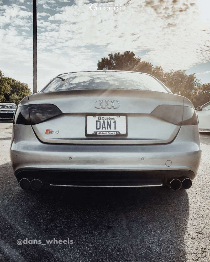 2010 Audi S4 with 20x10 35 Rotiform Blq and 255/30R20 Falken Azenis ...