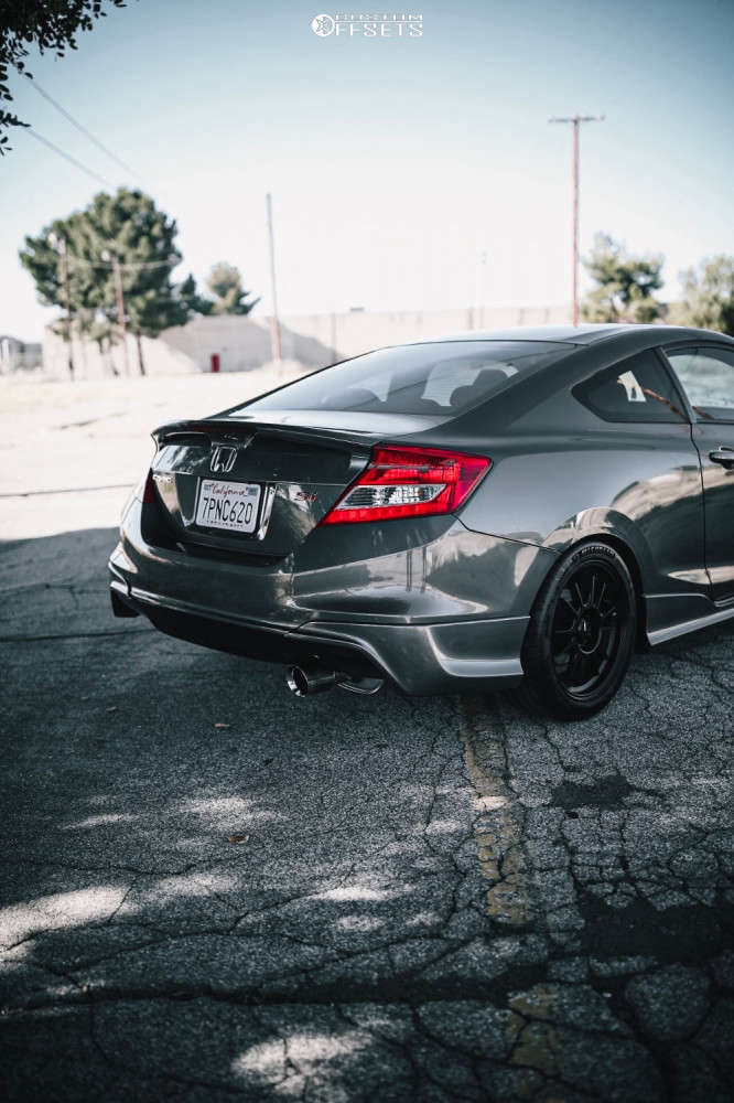 2013 Honda Civic with 17x8 35 Konig Hypergram and 245/40R17 Michelin ...