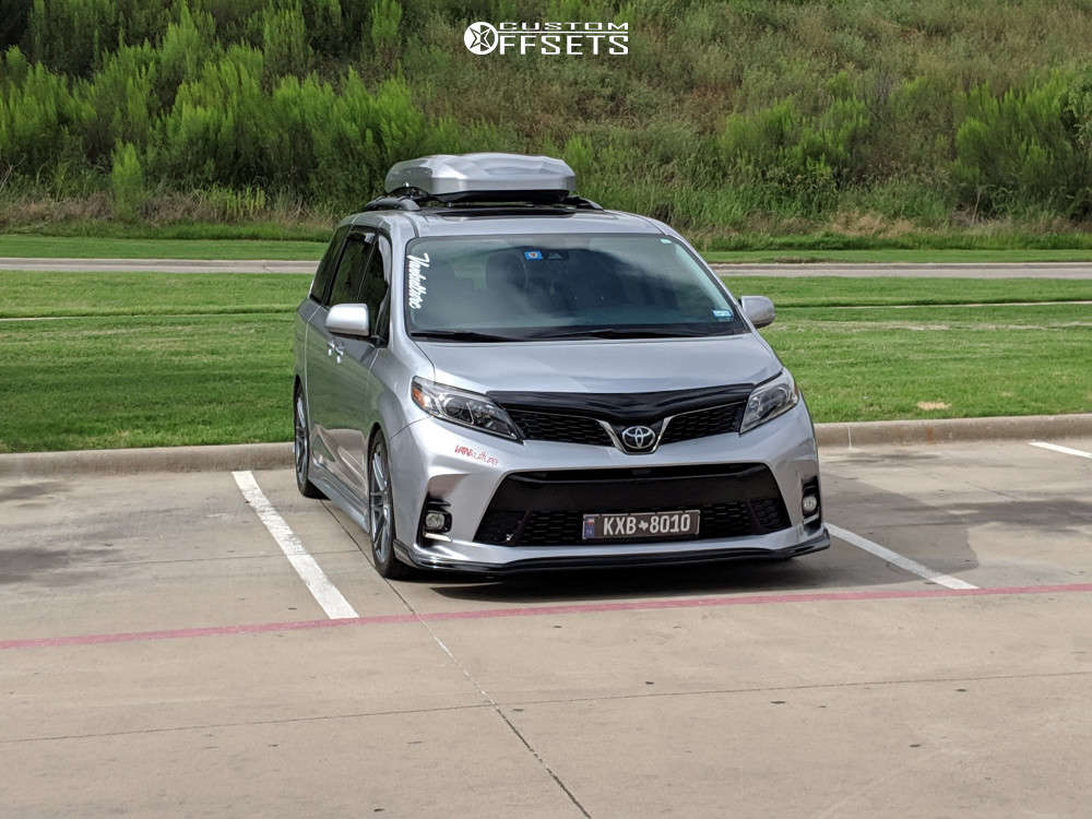 2018 Toyota Sienna with 20x8.5 35 Curva C300 and 255/40R20 Michelin ...