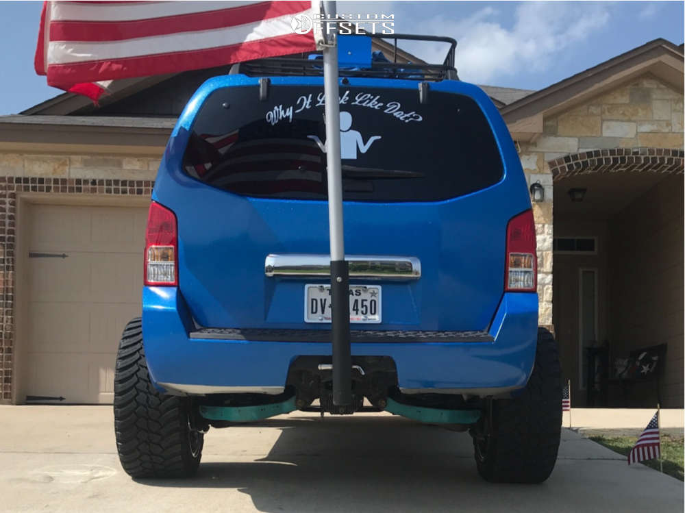 2007 Nissan Pathfinder with 22x12 -51 ARKON OFF-ROAD Lincoln and 33/12 ...