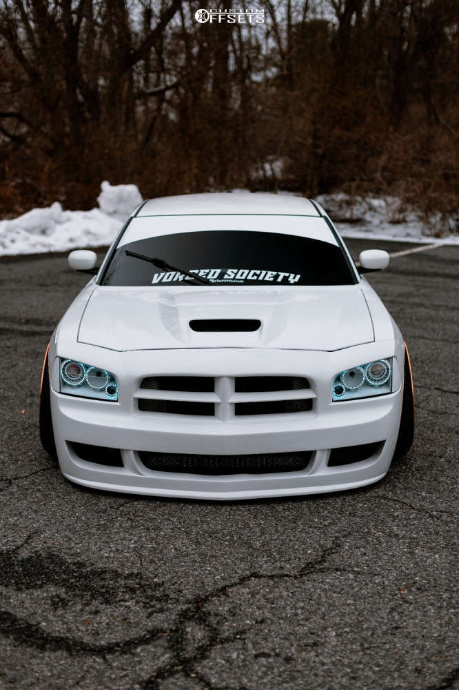 2010 Dodge Charger with 22x10.5 -30 Infinitewerks Mt and 245/30R22 ...