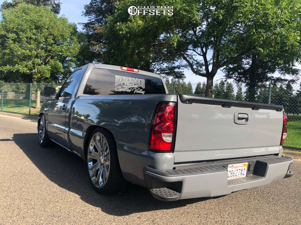 2005 Chevrolet Silverado 1500 with 22x9 24 OE Performance 113 and 265 ...