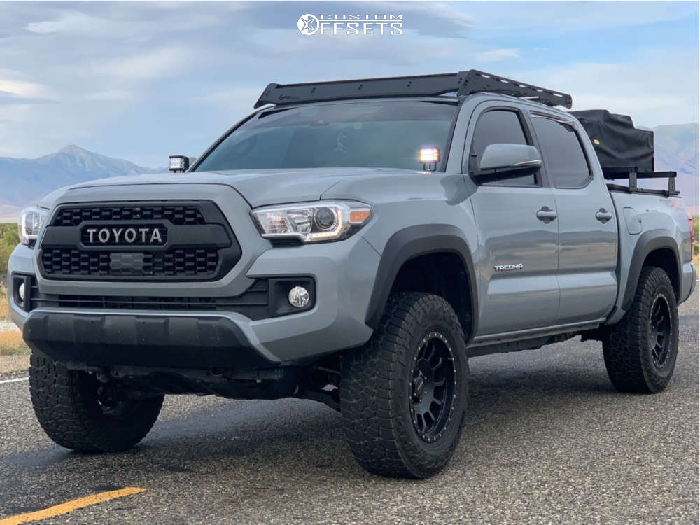 2019 Toyota Tacoma with 17x8.5 0 Pro Comp Series 34 and 265/70R17 ...