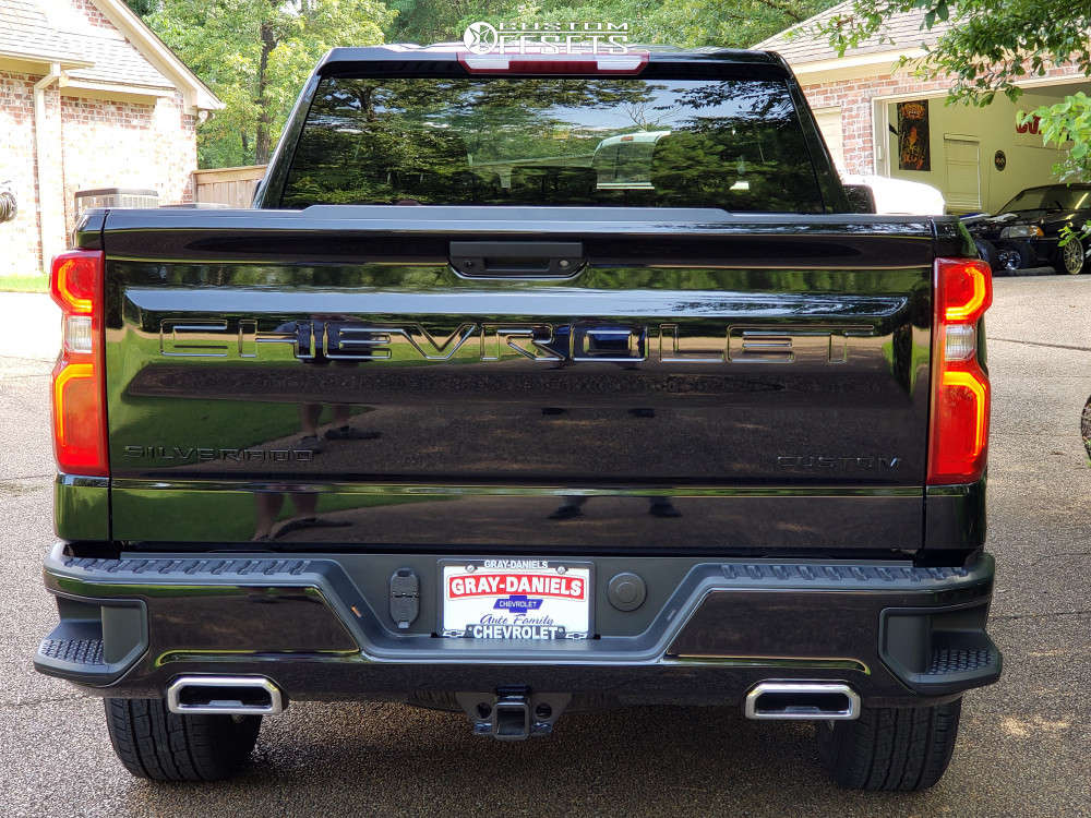 2019 Chevrolet Silverado 1500 with 20x9 18 Raceline Addict and 275 ...