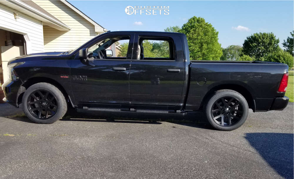 2015 Ram 1500 with 22x10 25 OE Performance 107 and 305/45R22 Nitto ...