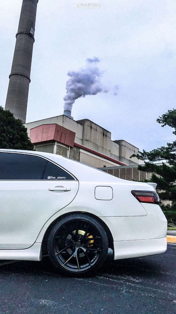 2007 Toyota Camry with 18x9 30 Aodhan Ls007 and 225/40R18 Toyo Tires ...