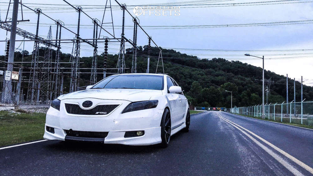 2007 Toyota Camry with 18x9 30 Aodhan Ls007 and 225/40R18 Toyo Tires ...