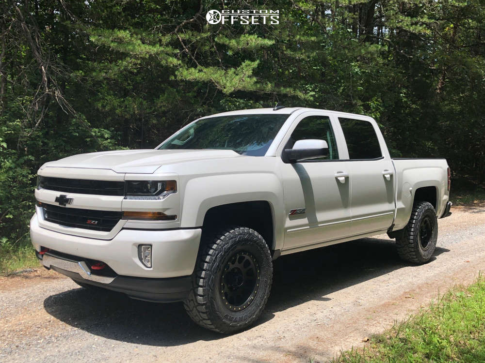 2018 Chevrolet Silverado 1500 with 17x8.5 0 Method Nv and 295/70R17 ...