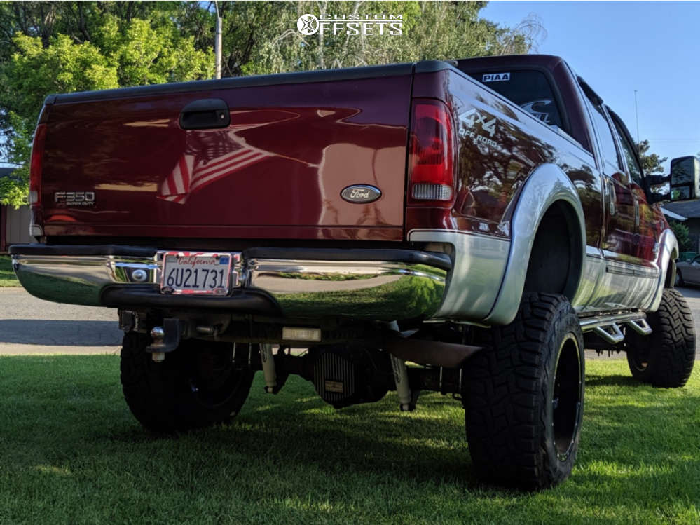 2000 Ford F-350 Super Duty with 20x12 -43 Fuel Rocker and 35/12.5R20 ...