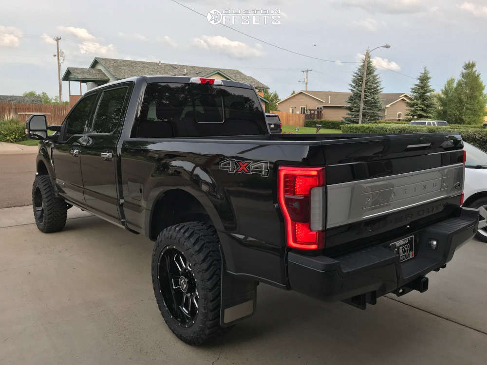 2017 Ford F-250 Super Duty with 22x10 -25 Hostile Gauntlet and 35/12 ...