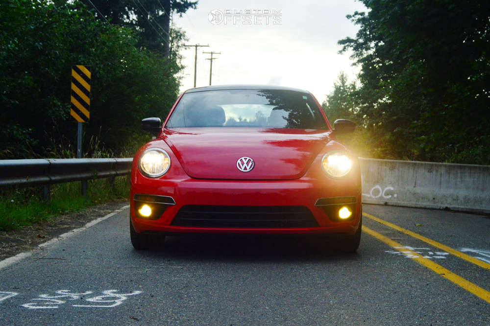 2014 Volkswagen Beetle with 18x8.5 45 Rotiform Las-r and 235/45R18 ...