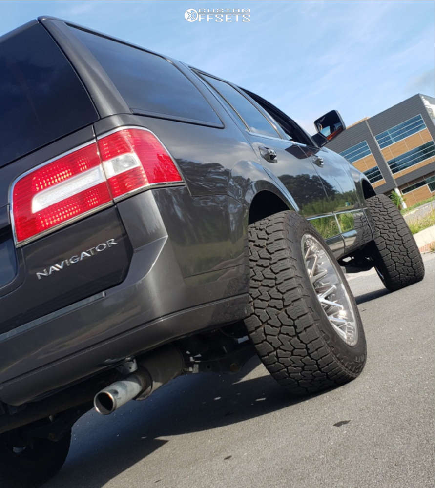 2007 Lincoln Navigator with 20x12 -44 Dropstars 654v and 305/55R20 ...