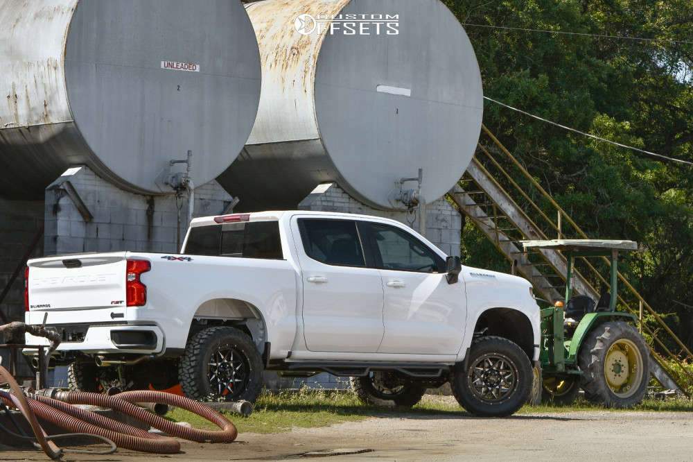 2019 Chevrolet Silverado 1500 with 20x9 -10 HD Caliber and 35/12.5R20 ...