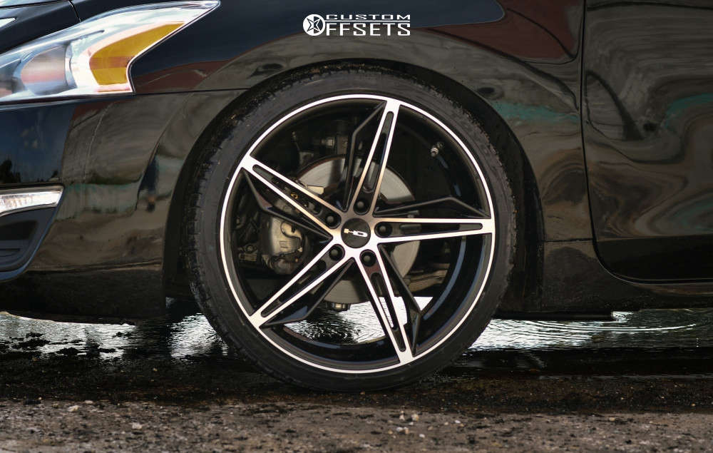 2017 Nissan Altima with 20x8.5 35 HD Fly-cutter and 225/30R20 Toyo ...