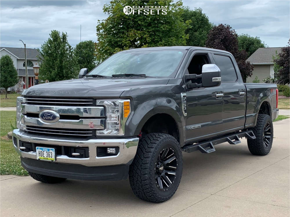 2017 Ford F-250 Super Duty with 20x10 -24 Moto Metal MO978 and 35/12 ...